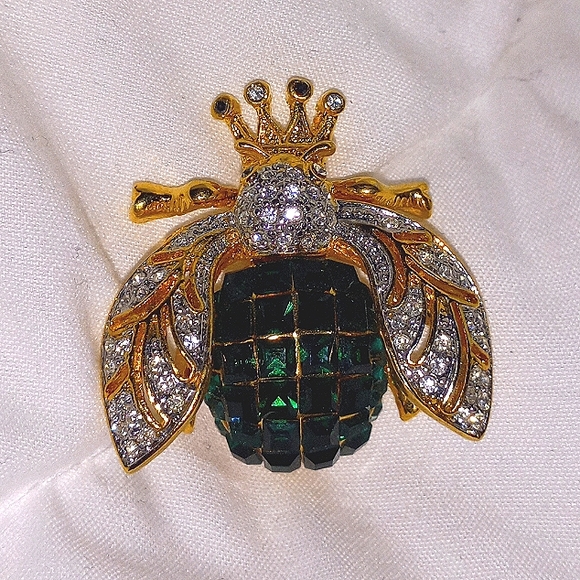 Be Alive | Jewelry | Vint Be Alive Queen Bee Pin Brooch In Green Must ...